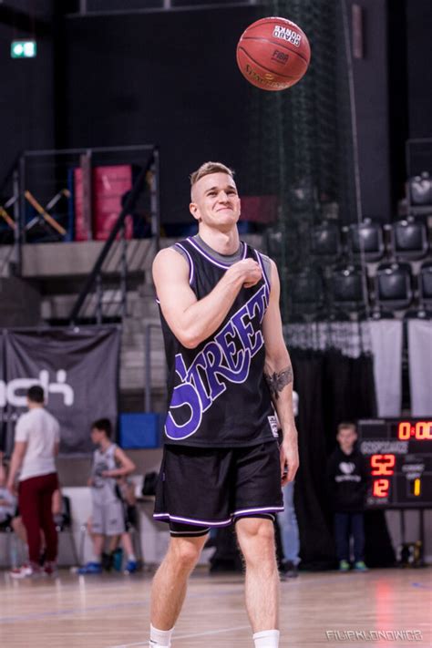 Pokaz Wsadów Na Mini Basket Lidze W Łodzi Piotr Grabo Grabowski