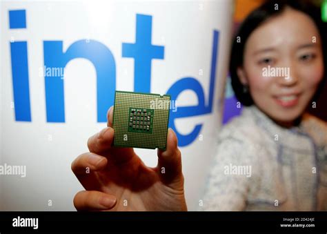 Pentium Processors High Resolution Stock Photography And Images Alamy