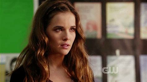 Zoey Deutch Animated Gif