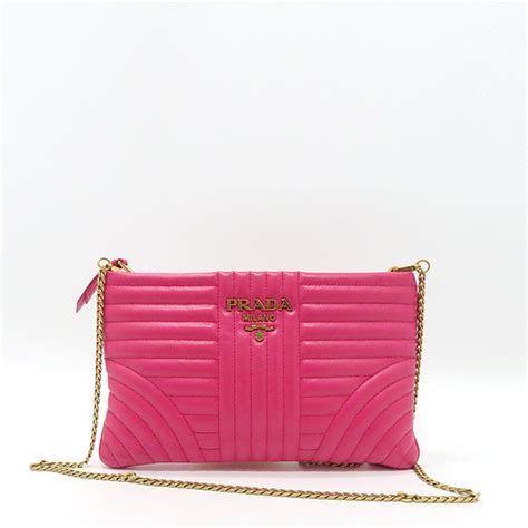 프라다 다이아그램 크로스백 럭셔리바이 중고명품