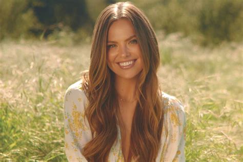 Bachelorette Hannah Browns Romance Novel Does Not Include Windmill Sex