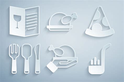 구운 칠면조 또는 닭고기 피자 조각 포크 숟가락과 칼 주방 국자 및 레스토랑 카페 메뉴 아이콘을 설정합니다 벡터 3차원 형태에