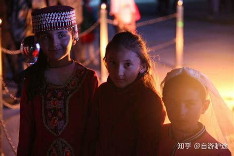 塔吉克族少女 知乎