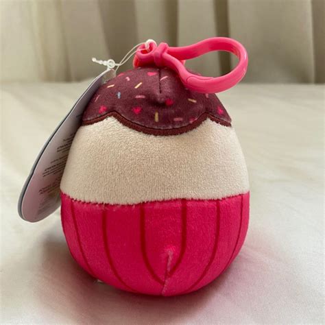 Elpha The Cupcake 3 5 Clip On Squishmallow Hobbies And Toys Toys And Games On Carousell