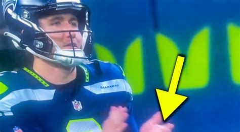 Nfl Fans Split Over Whether Drew Lock Cheated Vs The Eagles