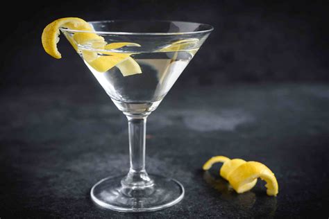 22 Essential And Popular Vodka Cocktails