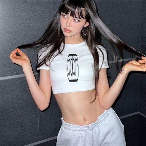 Pin De Newjeans En Danielle Mujeres En Ropa Intima Mujeres Mujeres Lindas