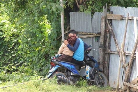 Lagi Asyik Pacaran Di Pekarangan Mesjid Ada Yg Ngintip D Kaskus