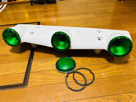 【やや傷や汚れあり】日野 スーパードルフィン 速度灯 速度表示灯 レンズ新品 日野自動車 プロフィア テラヴィ デコトラ レトロ 当時物 の落札情報詳細 Yahoo オークション落札価格