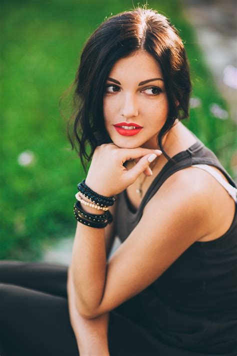 Piekne Kobiety Zdjęcia Pobierz Darmowe Obrazy Wysokiej Jakości Freepik