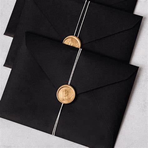 نامه مهر و موم شده برای کادو گالری لومیر