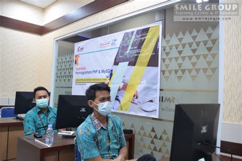 Pelatihan Ti Lpmp Papua Pelatihan Pemrograman Web Php And Mysql Smile Group Yogyakarta