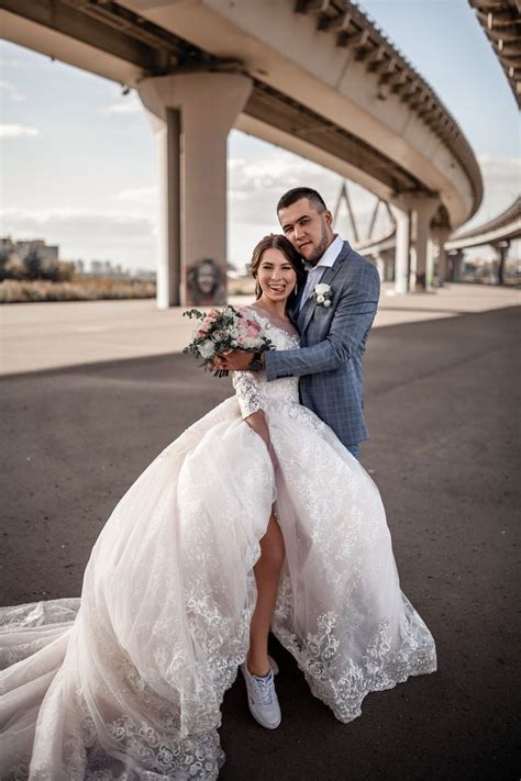 Невеста в кедах / невеста в кроссовках / свадьба под мостом / bride in ...