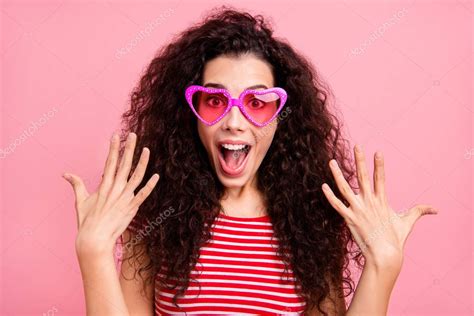 Primer Plano Retrato De Ella Ella Bonita Atractiva Encantadora Encantadora Encantadora Alegre