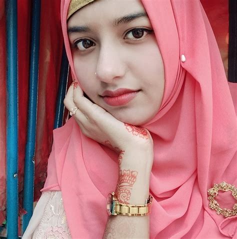 মাঝে মাঝে খুব ক্লান্ত লাগে মাঝে মাঝে খুব ক্লান্ত লাগে সব ছেড়ে ছুড়ে দূরে কোথাও চলে যেতে