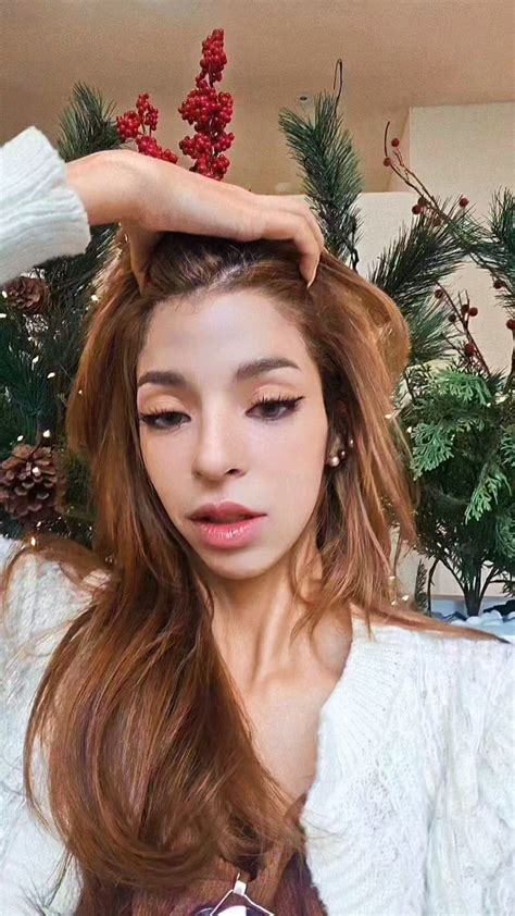 너는 어떤 사람이랑 데이트하고 싶어 나 먼저 말할게 나는 작은 배려도 알아봐주고 내가 못생겨 보여도 예쁘다라고 말해주는 사람과 데이트하고 싶어 🩷 연애스타그램