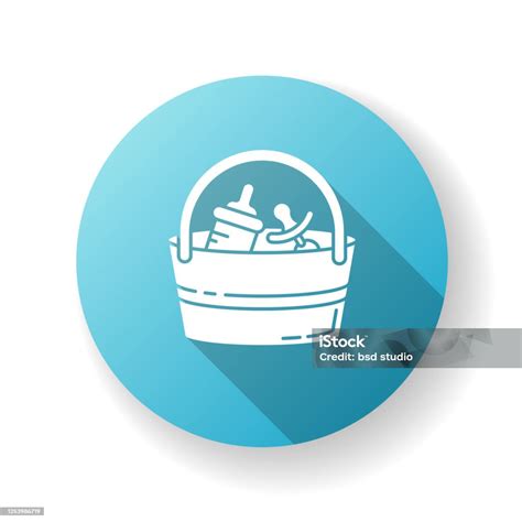 베이비 시터는 파란색 평면 디자인 긴 그림자 글리프 아이콘을 설정합니다 아기 젖꼭지 유아에게 먹이를 주기 위한 병 보육용 아이템이 담긴 가방 육아 키트 실루엣 Rgb 컬러