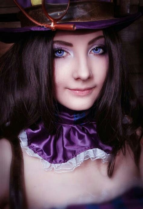 Caitlyn Sexy Cosplay
