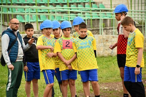 Проведоха областното състезание Млад огнеборец във Враца снимки