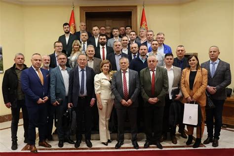 Микић и министар Тончев потписали уговор о додели бесповратних средстава вредан преко 9 2