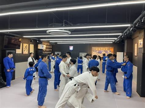 강동구 유도관 유도가 어떤 운동인지 궁금하시다면 강동구 최고 이승원유도관으로 오세요 유도입시 강동구유도입시 유도학과 천호유도관 굽은다리역유도관
