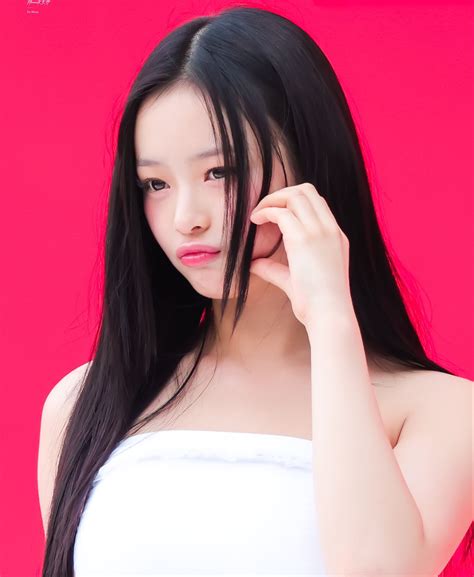 Blip 240801 현대백화점 면세점 하니 🤍