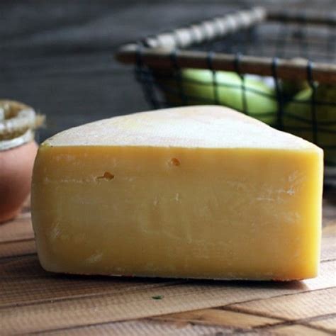 Сыр Швейцарский Состав Молоко, соль, закваска, молокосвертывающий ...