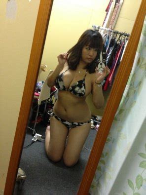 Curvy Selfie Porn Pic