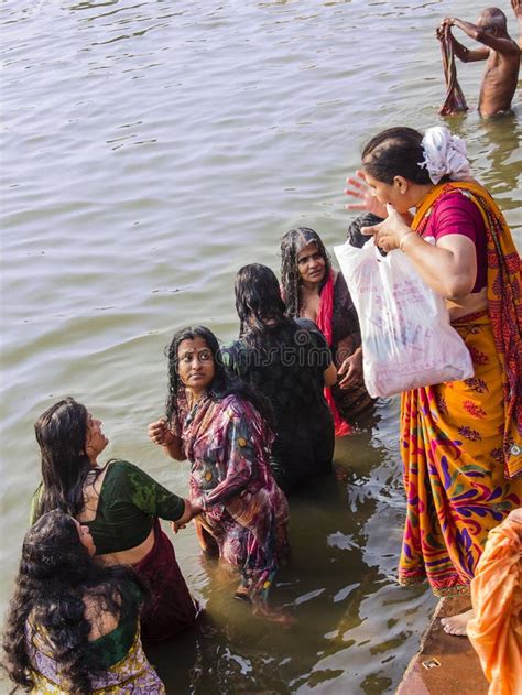 Aunties Bathing In Ganga