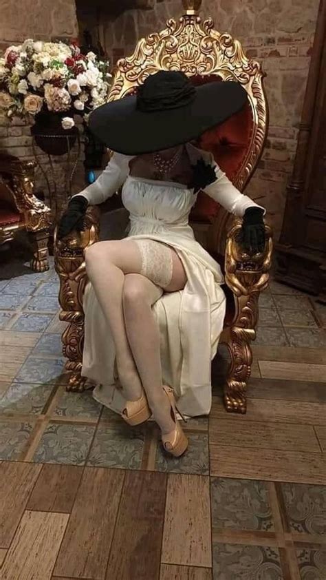 Pose Crossed Legs Lustsinclair