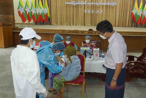 ကသာမြို့နယ်၌ ရပ်ကွက်နှင့် ကျေးရွာများရှိ ပြည်သူများအား ကိုဗစ် ၁၉ရောဂါကာကွယ်ဆေး ဒုတိယအကြိမ် ဆက်လက