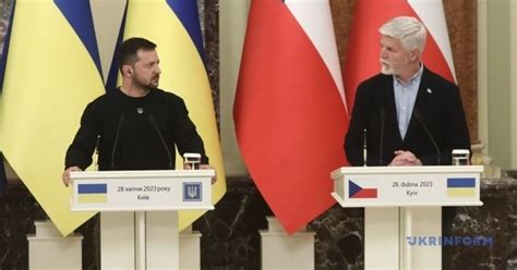 Чехія та Україна спільно вироблятимуть зброю і навчальні літаки а також ремонтуватимуть танки