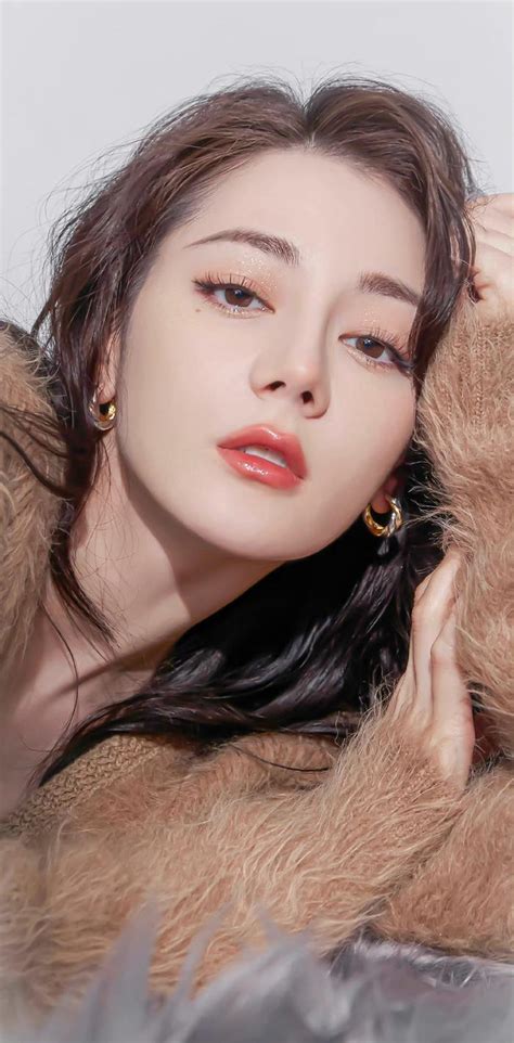 迪丽热巴 很爱浓颜大美人！