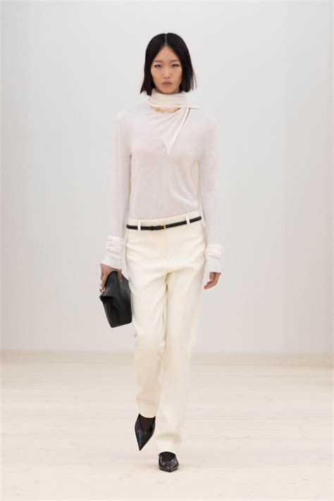Toteme Fall 2024 Fashion Show The Impression