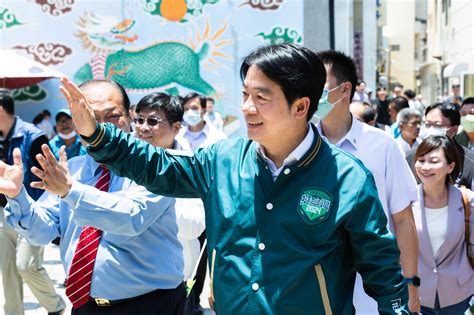 搶攻年輕族群！賴清德team Taiwan戰袍登場 月底公布首波募款小物