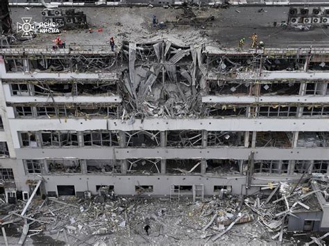 Ночью Россия атаковала Киев ракетами Есть жертвы Locals