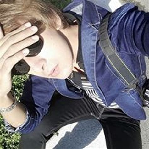 Stream D Moe Thit Music Listen To Songs Albums Playlists For Free On Soundcloud