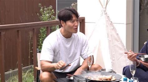 ♥여친과 사귄지 8년… 김종국 공개연애 시작 머니s