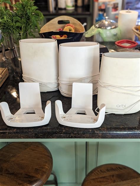 Mesh Router System Netgear Orbi Rbr50 And Two Satellites Rbs50 Rsacramentobuynothing