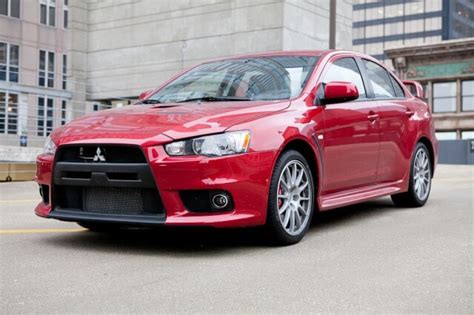 Review 2012 Mitsubishi Lancer Evolution