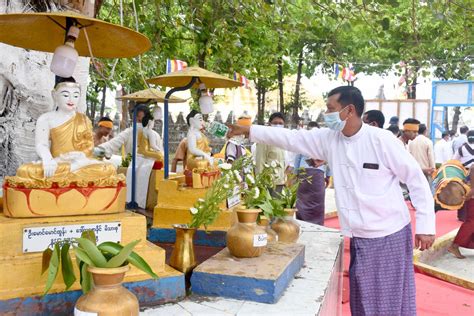 စစ်တွေမြို့လောကနန္ဒာစေတီတော်၌ကျင်းပသော ကဆုန်လပြည့်မြတ်ဗုဒ္ဓနေ့နှင့် ညောင်ရေသွန်း လောင်းပွဲသို့