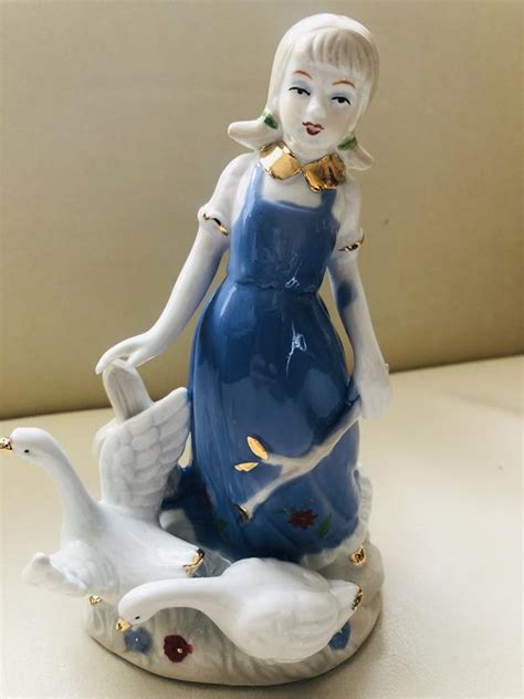 Фарфорова статуетка — цена 700 грн в каталоге Статуэтки Купить товары для дома и быта по