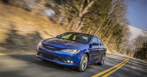 Unlikely Sex Symbol The 2015 Chrysler 200s