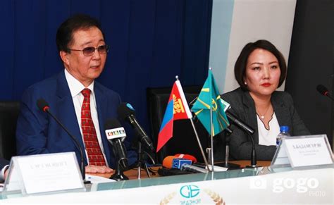 Х Бадамсүрэн Стандарт банкны төлөөлөлтэй уулзах хүсэлт гаргасан ч хариу өгөөгүй байна