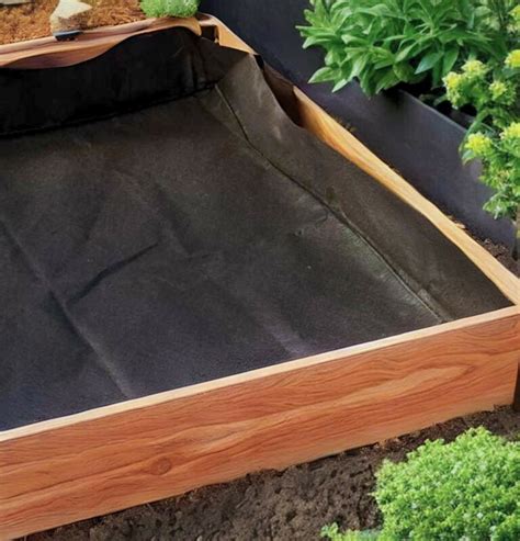 Choosing Liners For Wooden Planter Boxes Types And How To Line Home And Hues