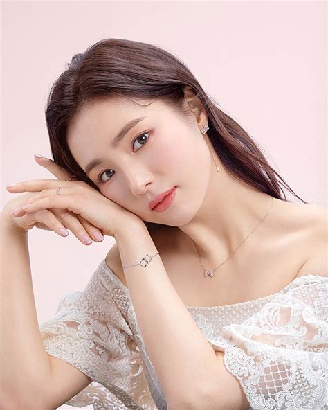 Shin Se Kyung Biography Height And Life Story Super Stars Bio