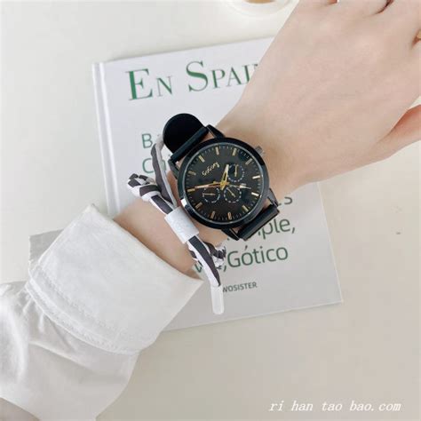 Badu Bg Мъжки часовник с кръгъл циферблат и кожени каишки Badu Bg