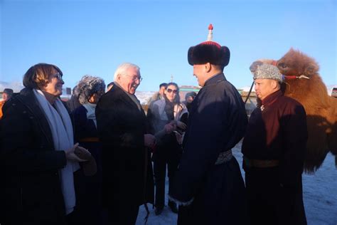 ФОТО ХБНГУ ын Ерөнхийлөгч Ф В Штайнмайэр гэргийн хамт монгол айлд зочлов