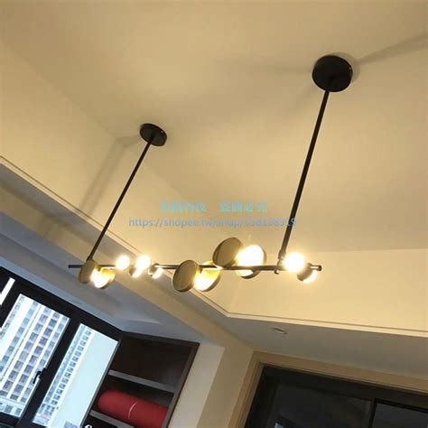 台灣110v 設計師長條餐廳吊燈 北歐簡約現代裝飾燈具樣板房餐廳吧臺led吊燈（美品am） 蝦皮購物