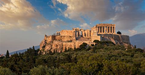 유명한 그리스 관광 랜드마크 일몰에 필로파포스 언덕에서 본 아테네의 아크로폴리스에 있는 상징적인 파르테논 신전 아테네 그리스 사진 Unsplash의 그리스 이미지